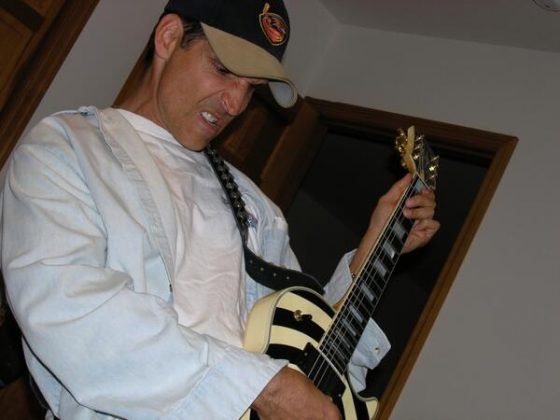 Dia do Rock com Greg Capullo na guitarra! - Spawn Brasil